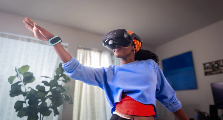 Best VR Full Body Tracking [Guide]: Pros & Cons of Trackers | VIVE Blog